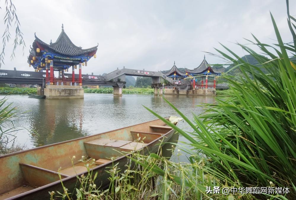 Colorful Yunnan travel photography Puzhehei Scenic Area Lover Bridge ...