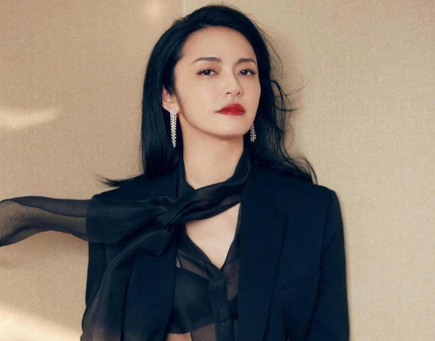 The top 5 actresses who are pure and pure on the surface, but in fact ...