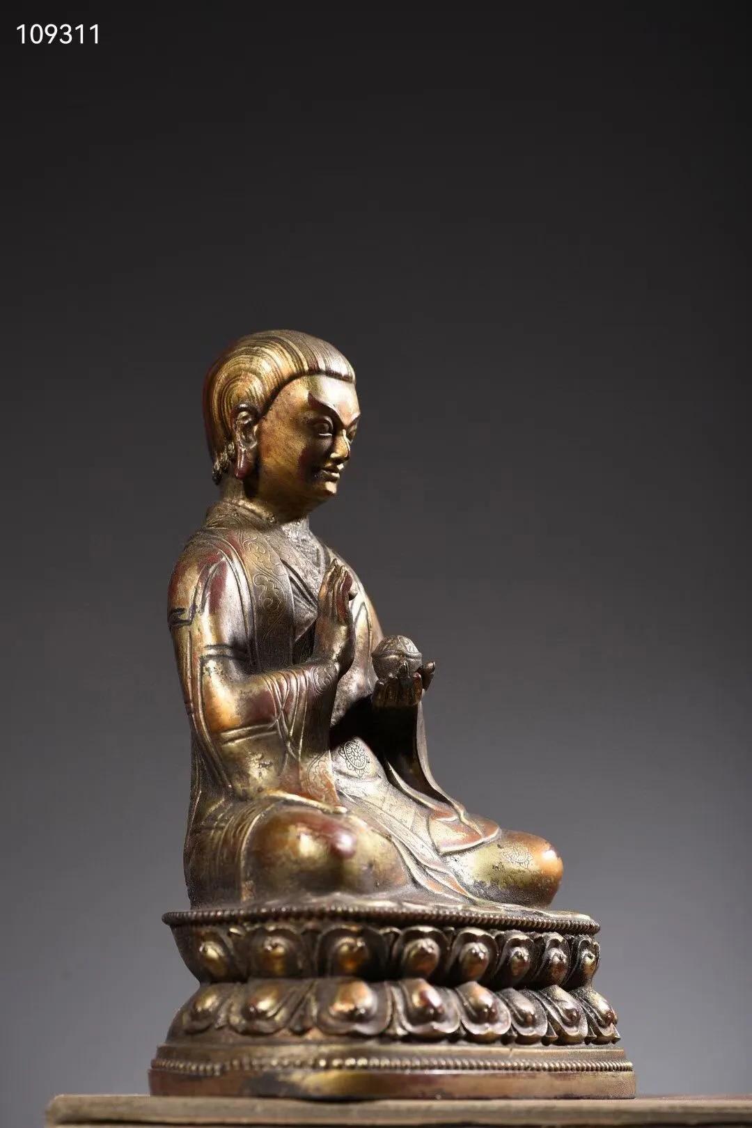 Bronze lacquer master statue - iNEWS