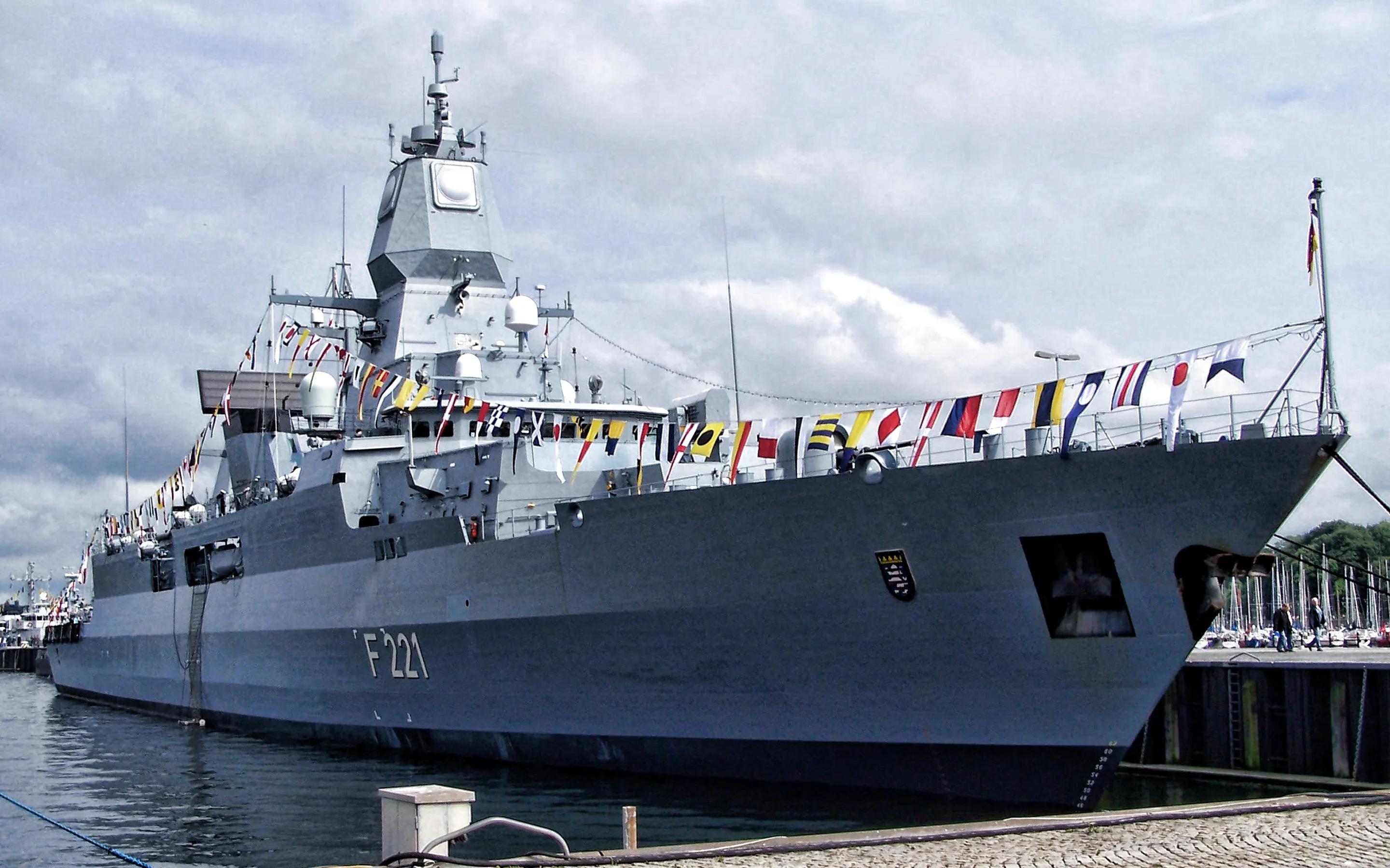 Atlas of F-124 "Saxon" class frigate (64 pictures) - iNEWS