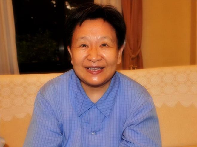 Descendants of the Mao family gathered in Shaoshan in 1993, and Jiang ...