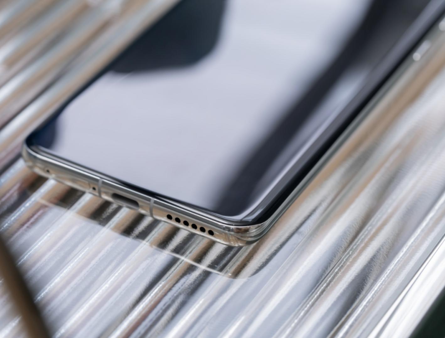 The rise of straight screens is the end of curved screens? - iMedia