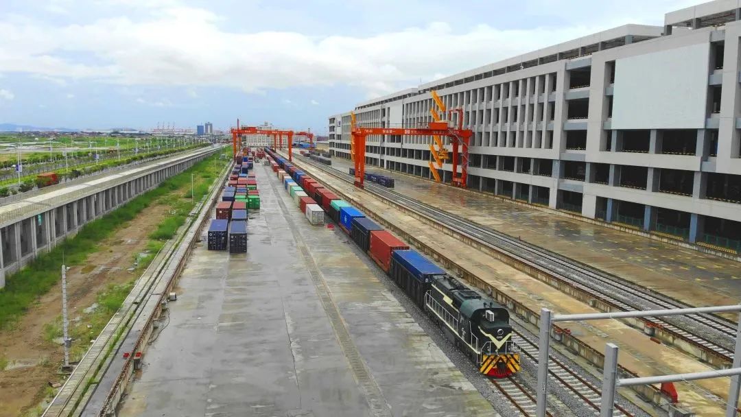 ["Guangdong" rising bay area to look at China with wide tide] sea-rail ...