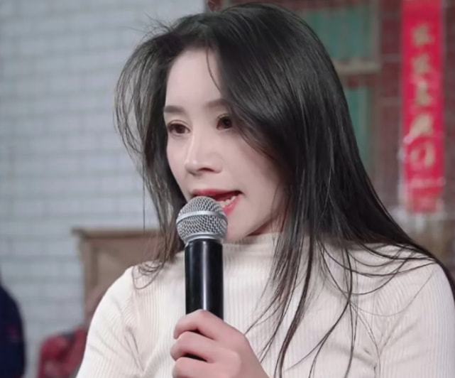 Flying on a branch to become a phoenix, the girl's popularity crushes ...