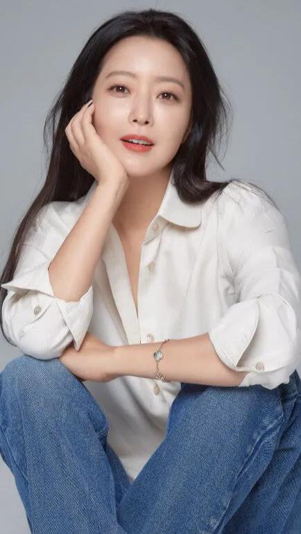 Korean actress: Kim Hee-sun - iNEWS