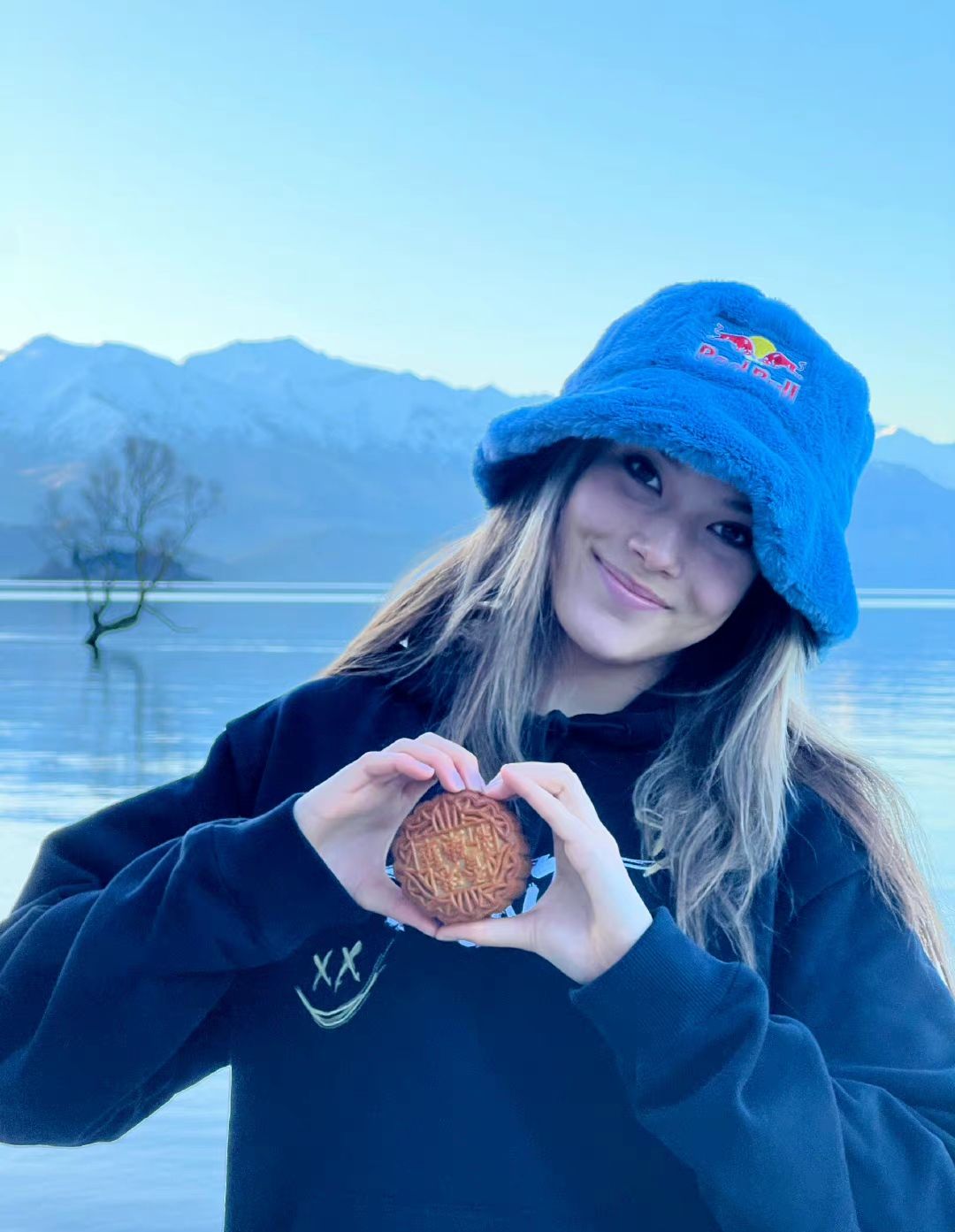 Gu Ailing compares her heart with moon cakes - iNEWS