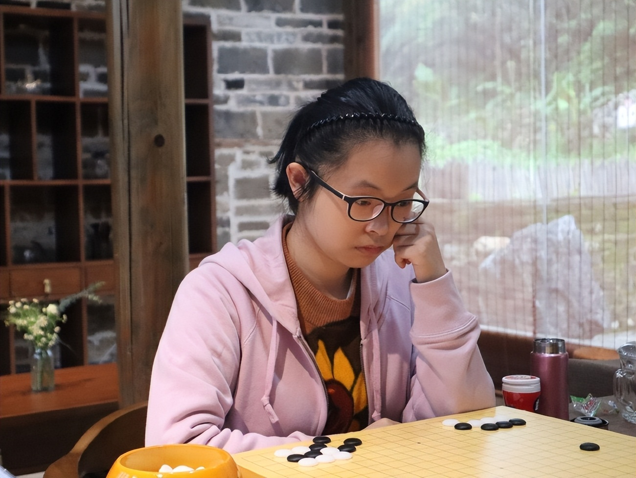 After the first round of the Qi Hong Women's Go World Championship ...