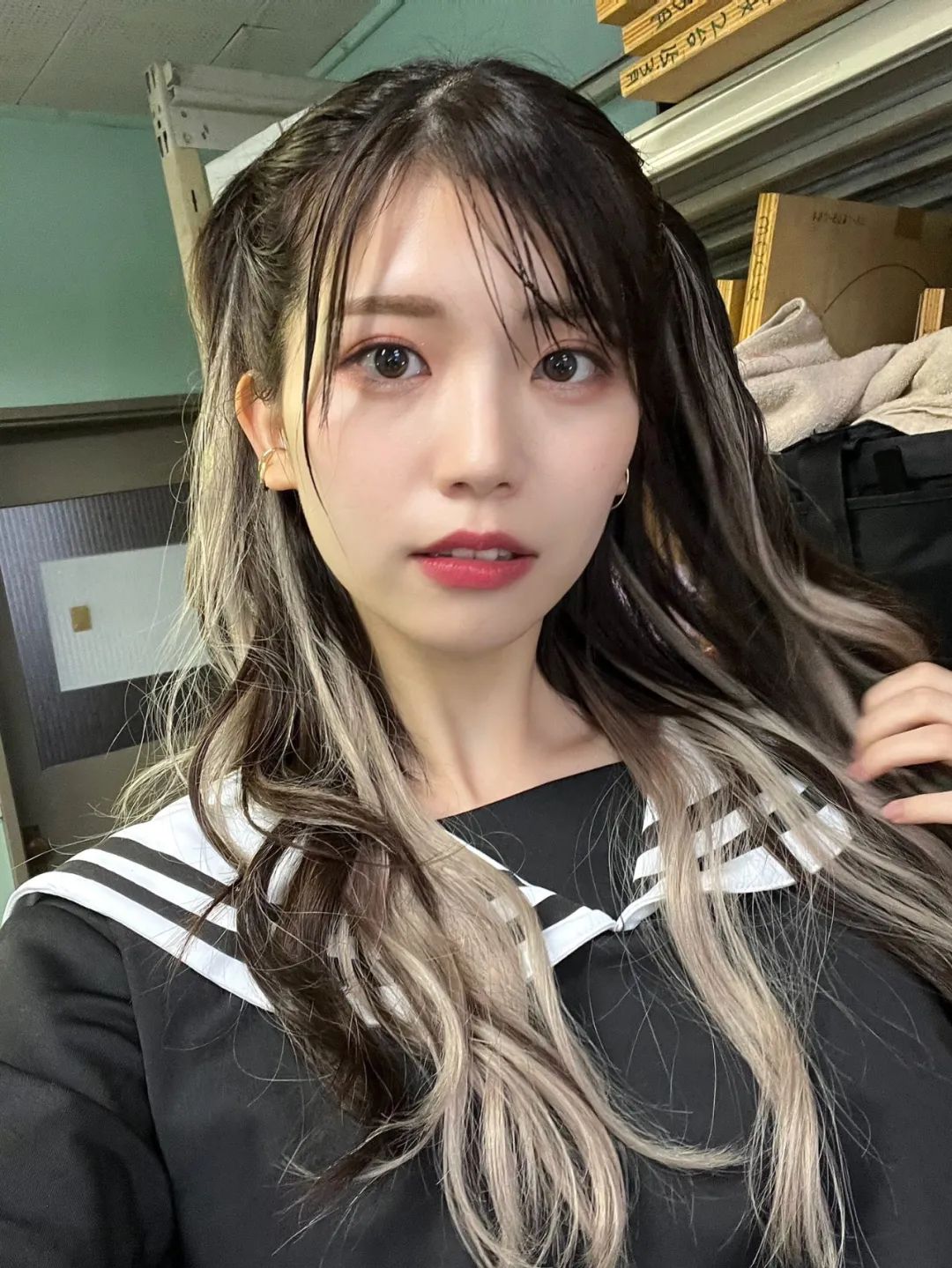 Innocent beauty Hashiba Natsumi!After putting on a bikini, it is close ...