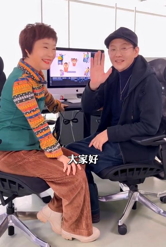 The host Cheng Qian made a rare appearance, revealed that he was young ...