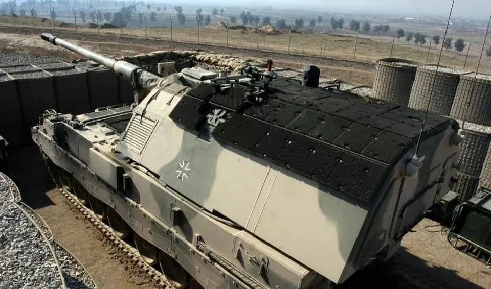 The "Hedgehog Armor" used by the PzH2000 self-propelled artillery is ...