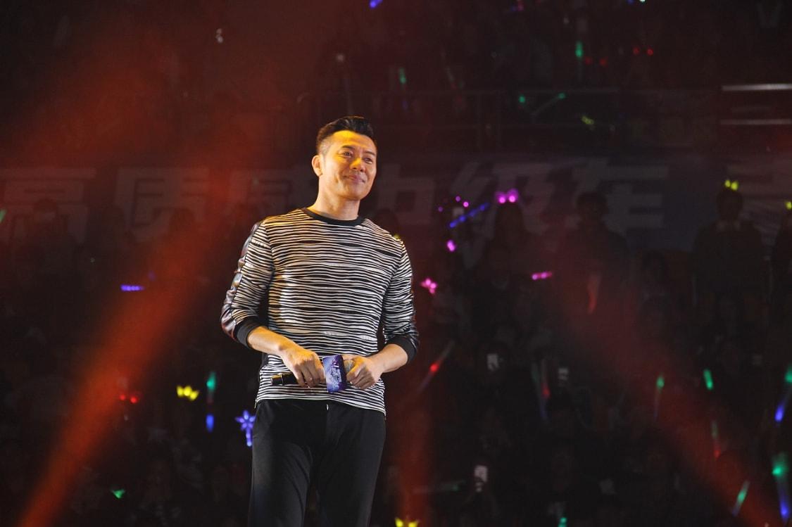 "Infatuated" Liang Hanwen: Unswervingly loyal to his wife, 30 years of ...