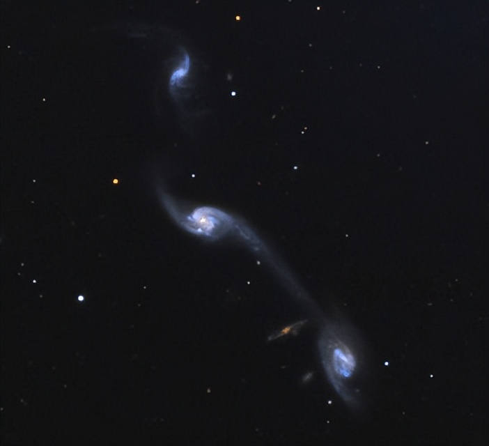 Hubble's perfect 'tidal tail' connects these two galaxies - iNEWS