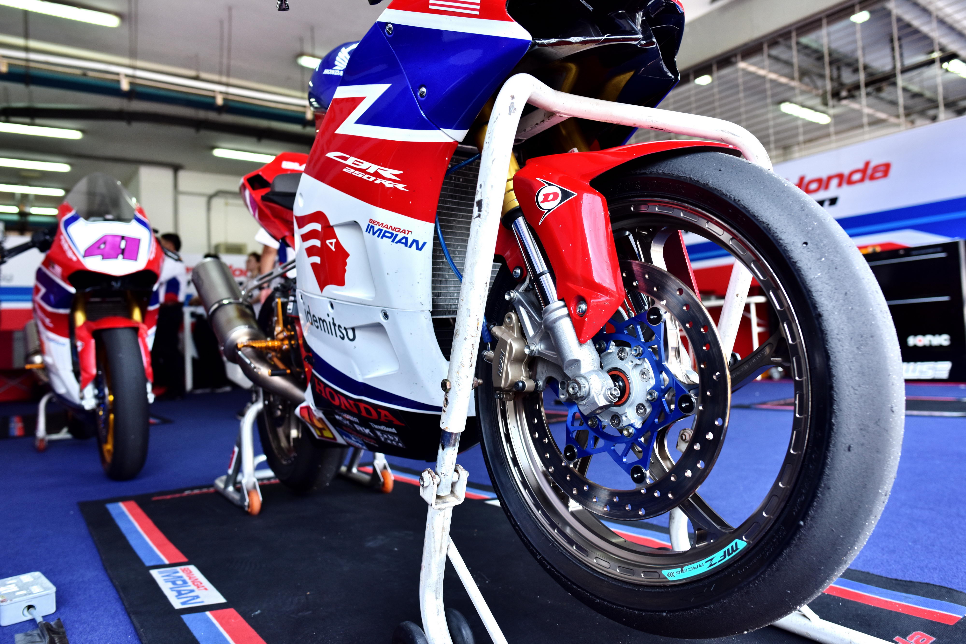 MFZ Morphas Racing Components: Reliable Performance for ARRC AP250 ...