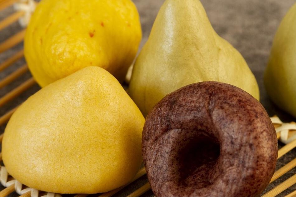 To make wowotou, don't just put cornmeal, add 2 more kinds, not hard or ...