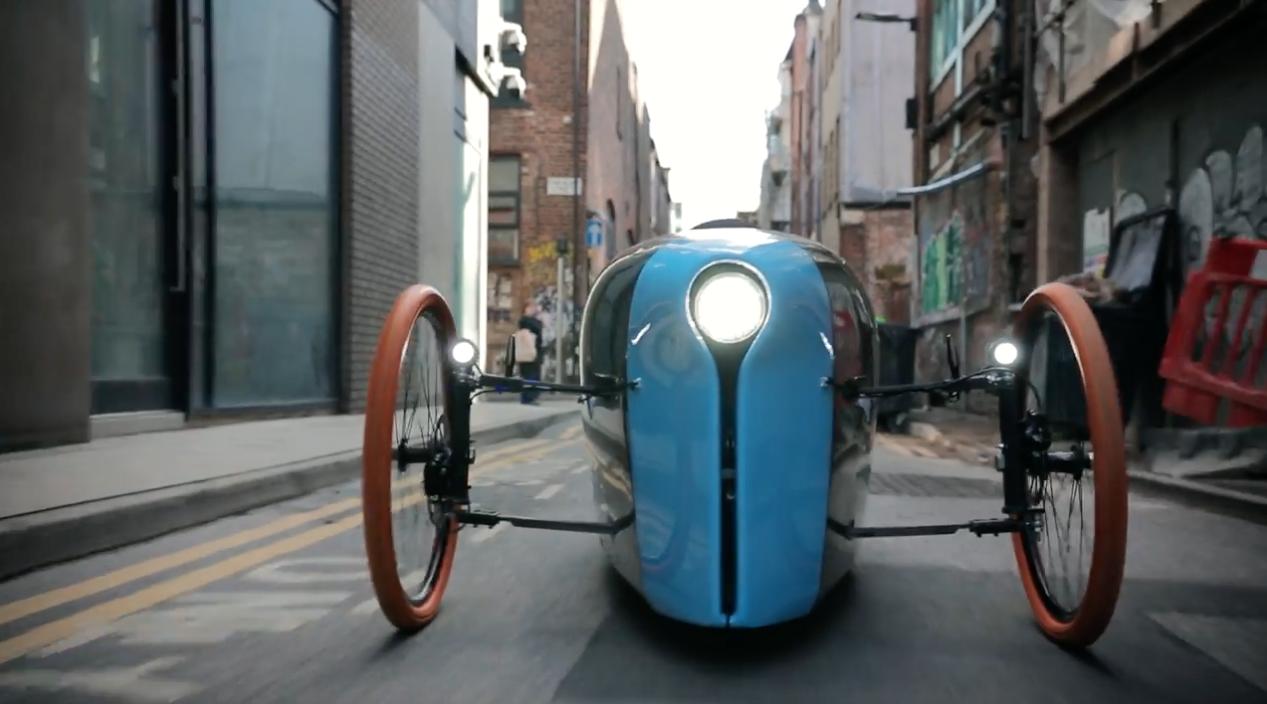Bicycles can also "drive" a sports car!What do you think of the works ...