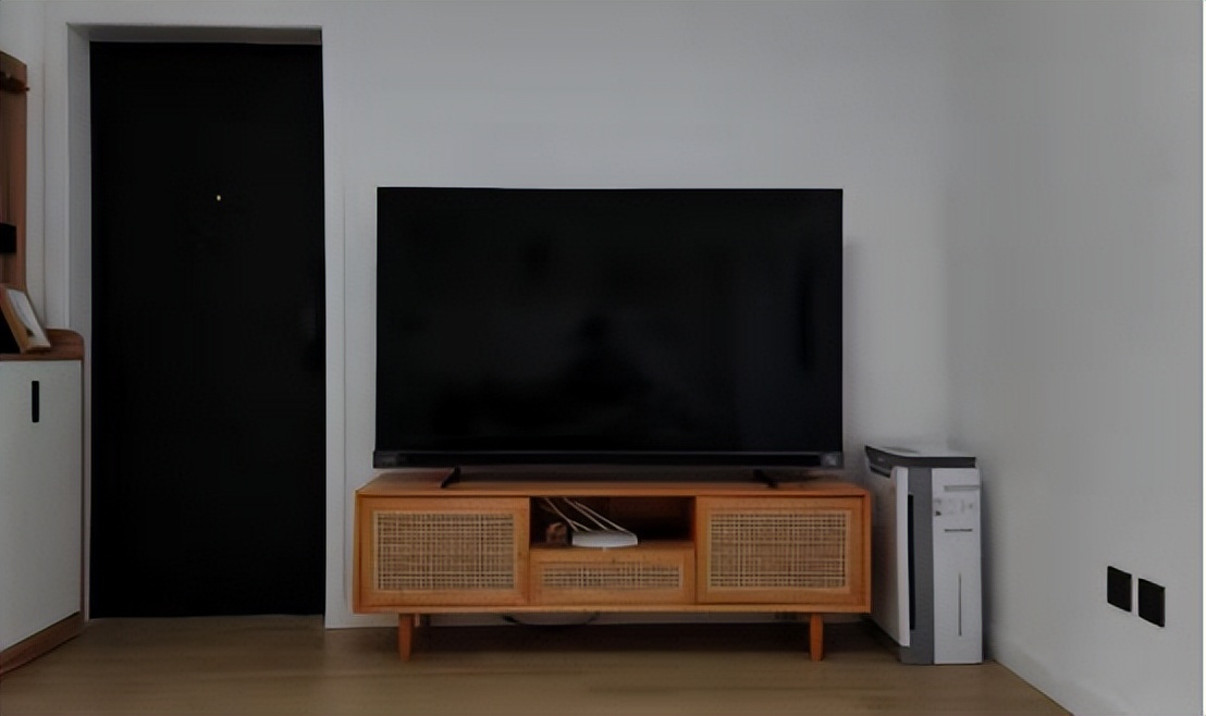 It is a Vidda V5G TV with good appearance and better picture quality ...