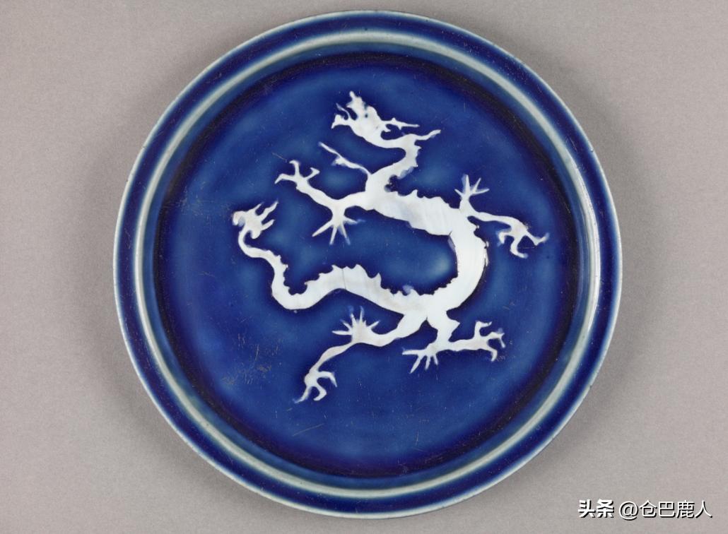 Shadow falls on Minghu Lake Qingdai light - iNEWS