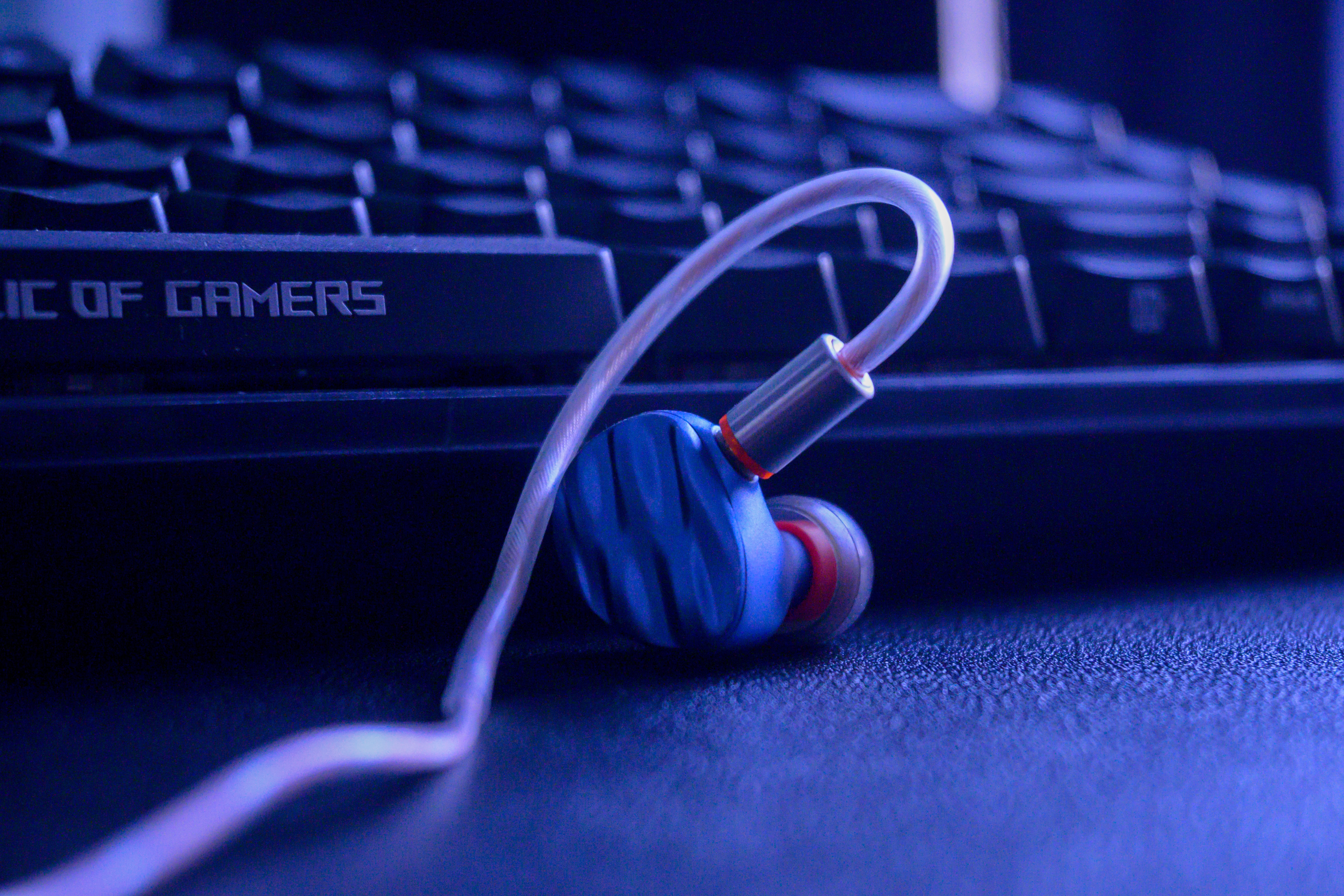 "Public execution" of HIFI headset thousand-yuan self-proclaimed king ...