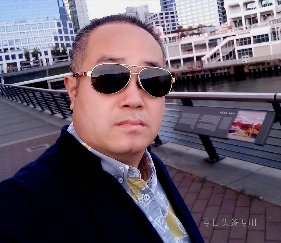 Deng Xibin, the producer of "Lotus House", died, and his face was pale in the last photo, and ...