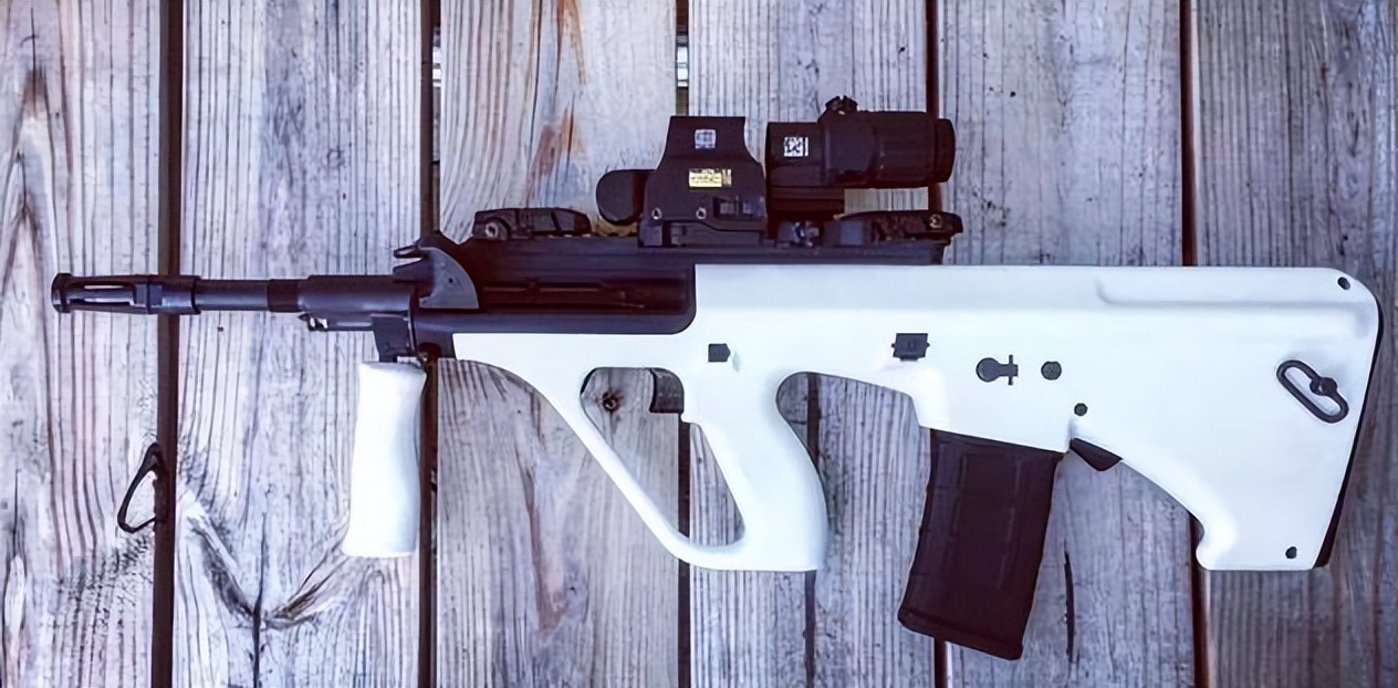 AUG of the world's top ten assault rifles - iNEWS