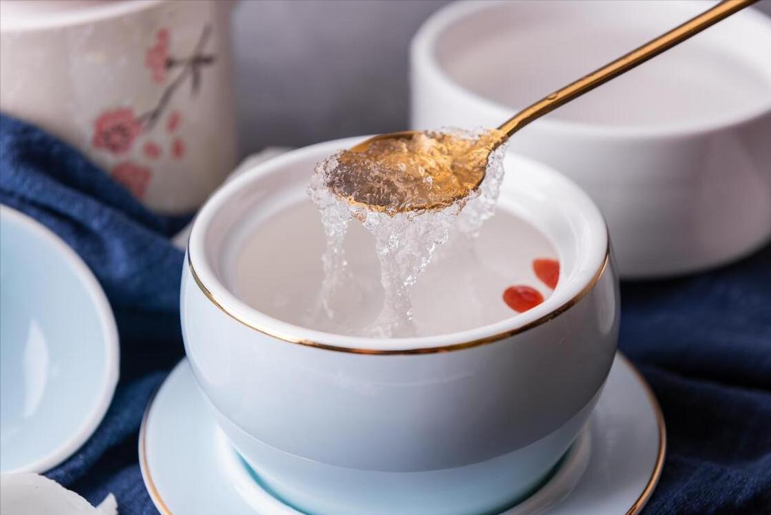 "Eating three fresh delicacies during the summer heat will make you feel like a living god." On ...