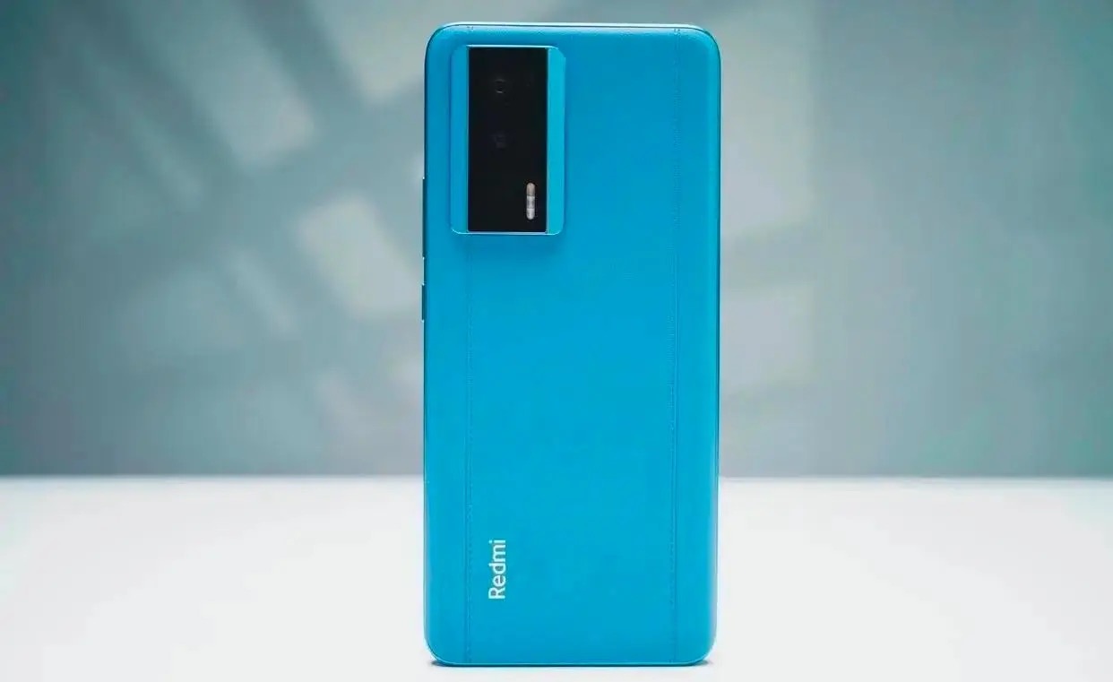 These two 2000-priced mobile phones are extremely cost-effective, and ...