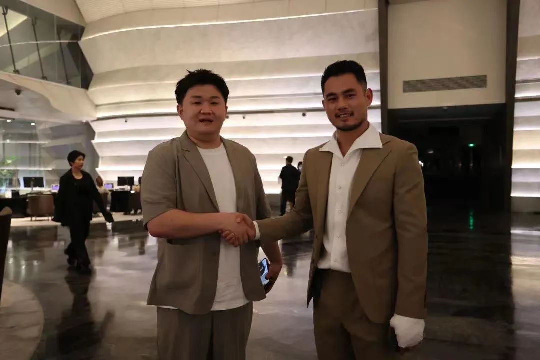 Wei Rui attended the film festival and showed his arrogance on the red ...