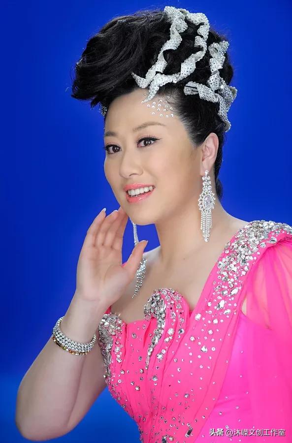 Beautiful flower crown, sweet and beautiful literary worker--Wu Na - iMedia