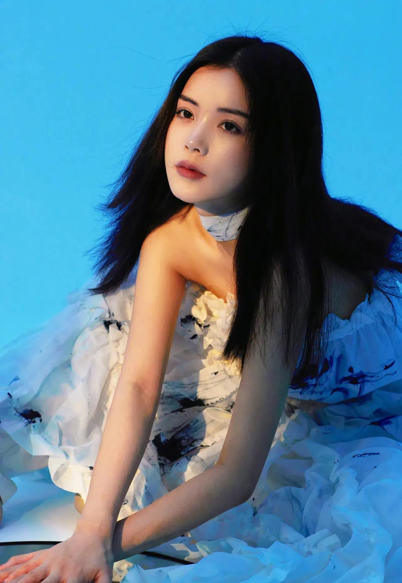 Hong Xiao is so pretty - iNEWS