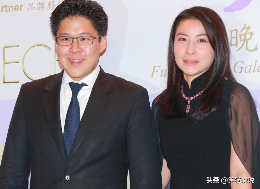 Guo Jingjing posted a group photo of her children: The younger daughter ...