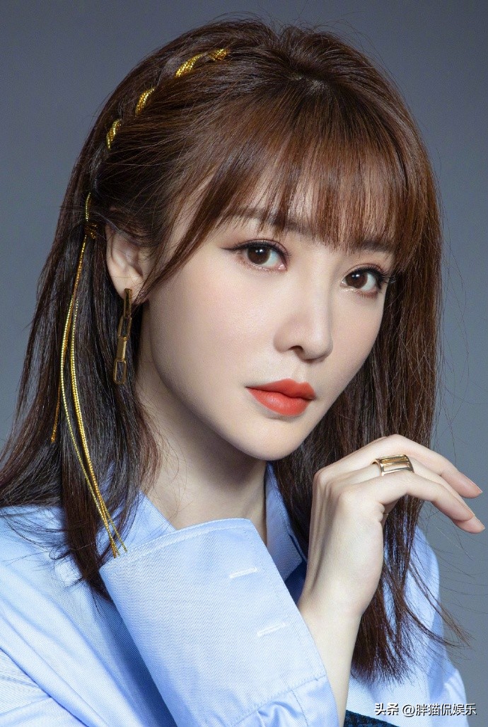 Who can resist the charm of Liu Yan? Excellent appearance and perfect ...