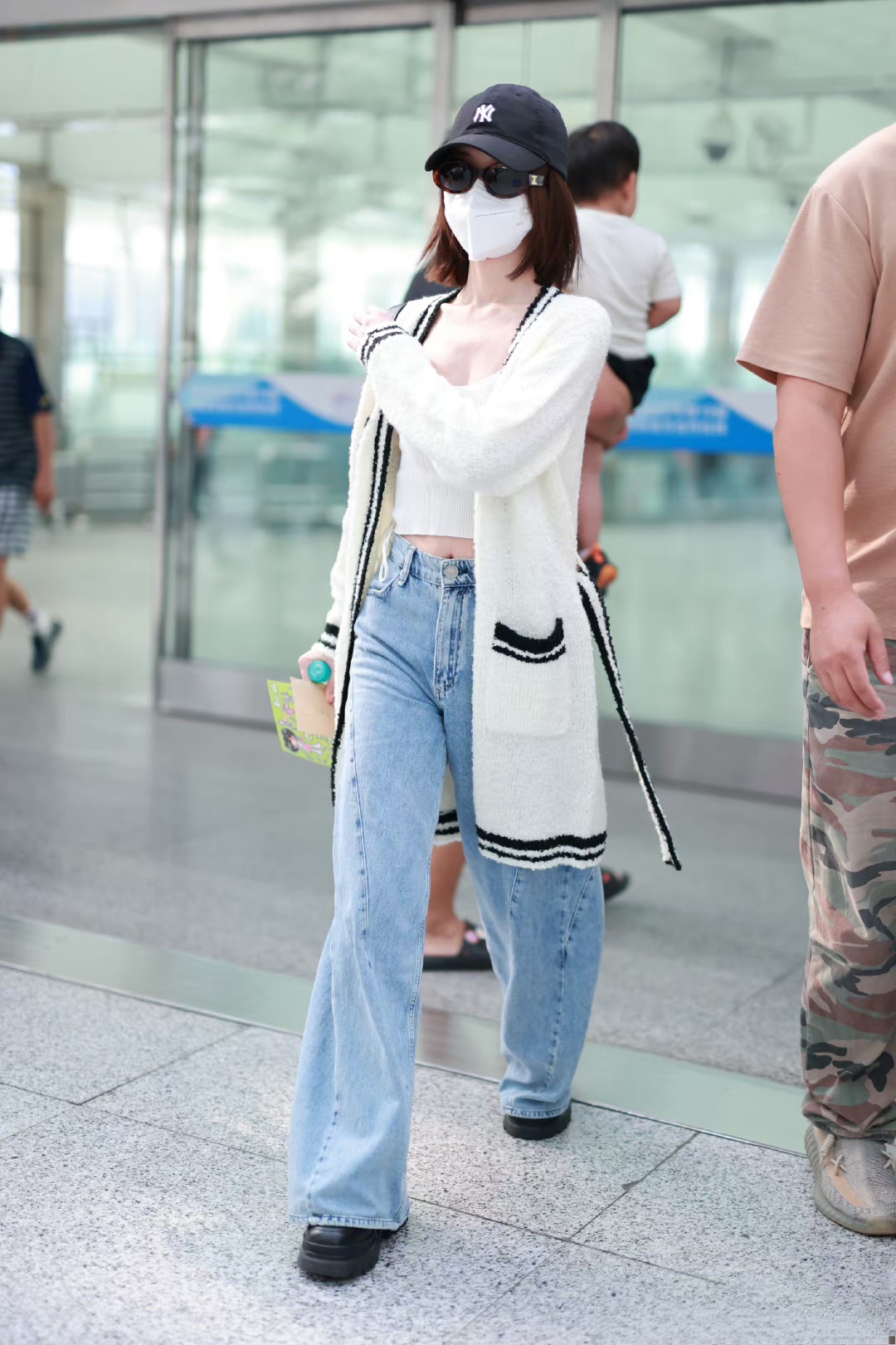 Mao Xiaotong is so petite! Show off your figure in private servers ...