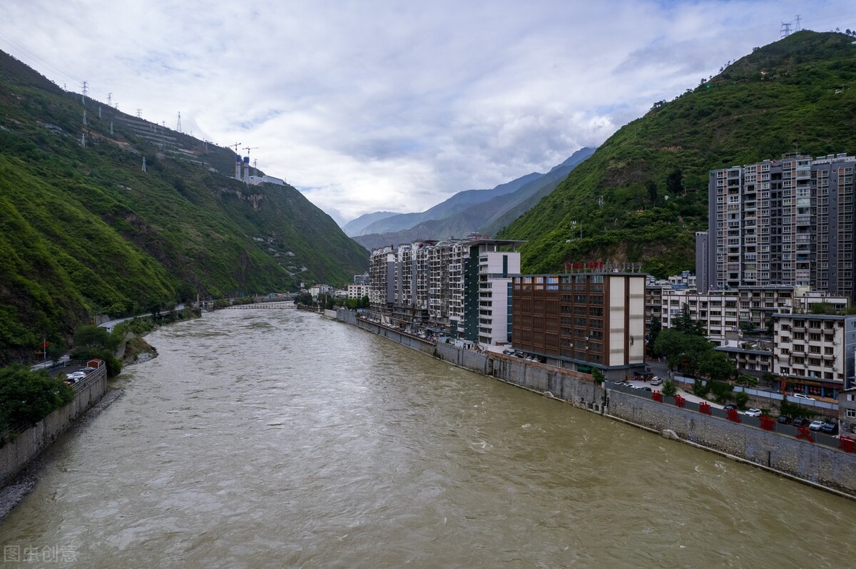 How did the Luding Bridge, which stood for more than 300 years, be made ...