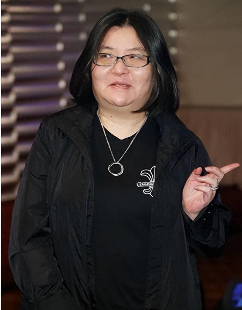 The British Faye Wong is famous for saving Lin Chiling from the gang ...