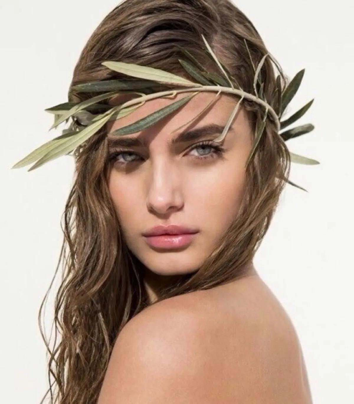 Victoria's Secret Supermodel Show "Issue 1090" - iNEWS