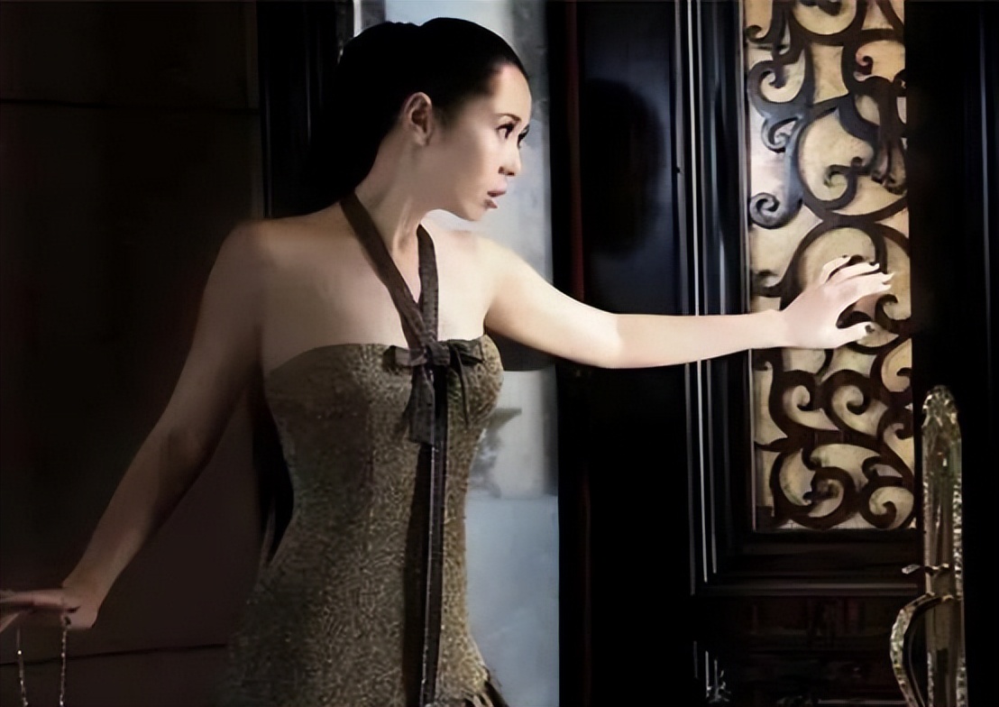 Xu Qing's hips, Li Xiaoran's chest, Yu Nan's lips, middle-aged actresses are too sexy - iNEWS