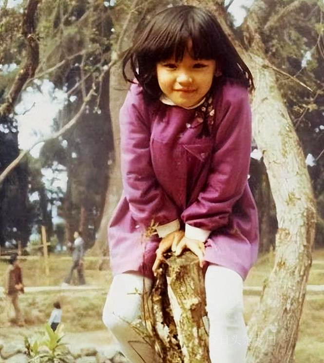 The pure-desire girl is skilled in postures and is having sex with Wang Leehom. How corrupt is ...