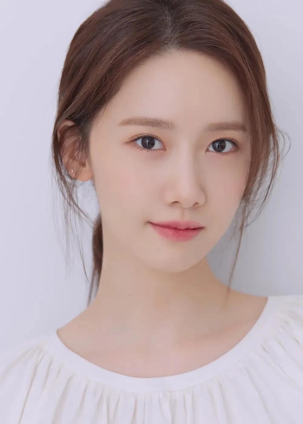 Lin Yuner: She looks pure and has a capricious appearance - iNEWS