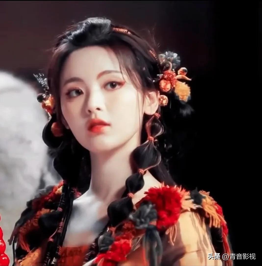 Wang Hedi Yang Chaoyue in "Fox Fairy Little Matchmaker King Power" - iNEWS