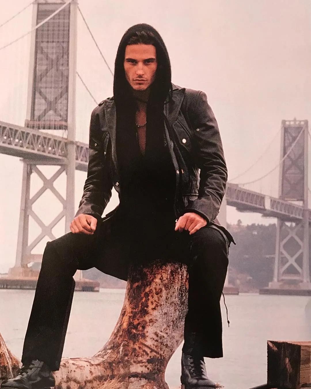 The 43-year-old legendary male model Julien Hedquist died suddenly ...