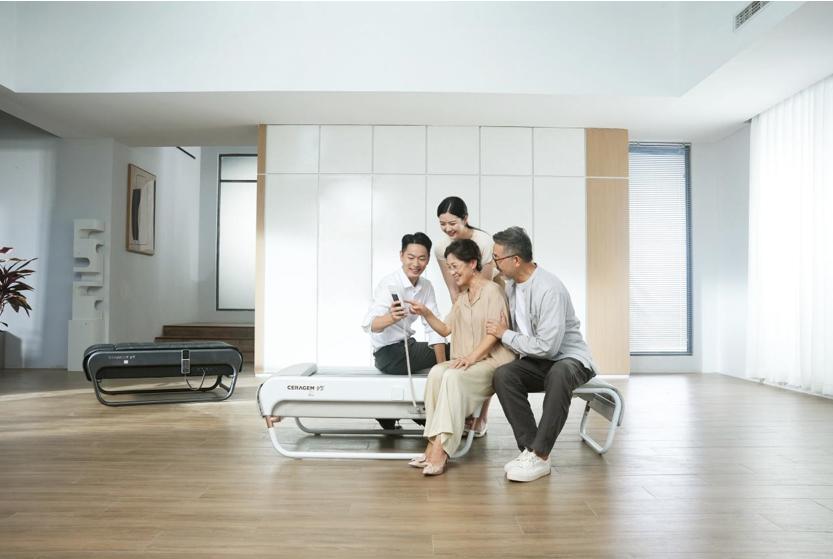 Xilaijian massage bed assists in the treatment of lumbar disc ...