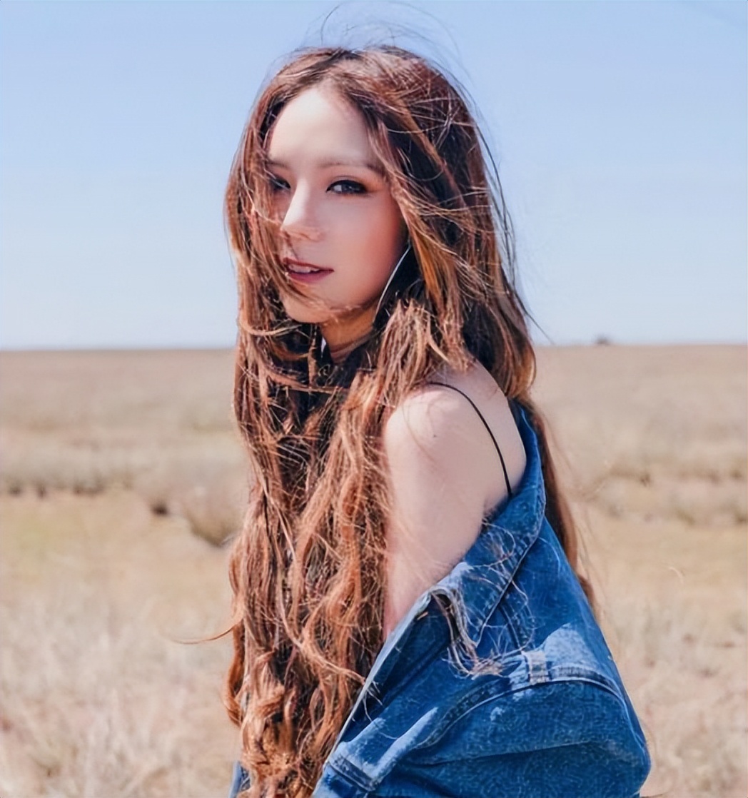Deng Ziqi officially announced a new album after three years ...