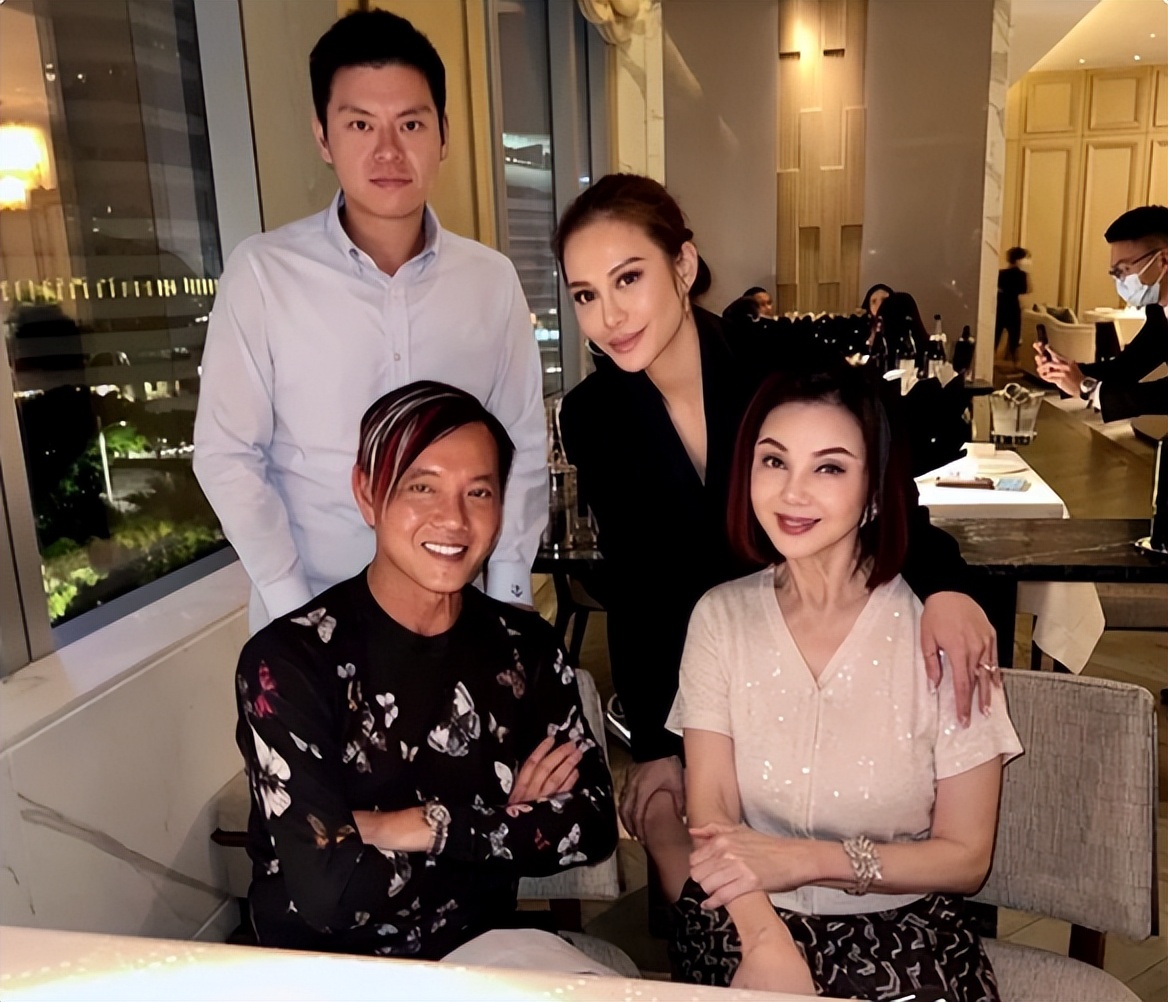 After the rich woman Xie Lingling returned to China, she was reunited ...