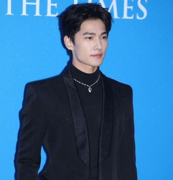 Yang Yang's handsome pictures are pleasing to the eye, who can resist ...