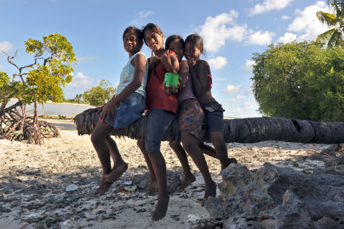 Dancing Time, Ancient Marriage and Gender Mystery in Kiribati: From Sea ...