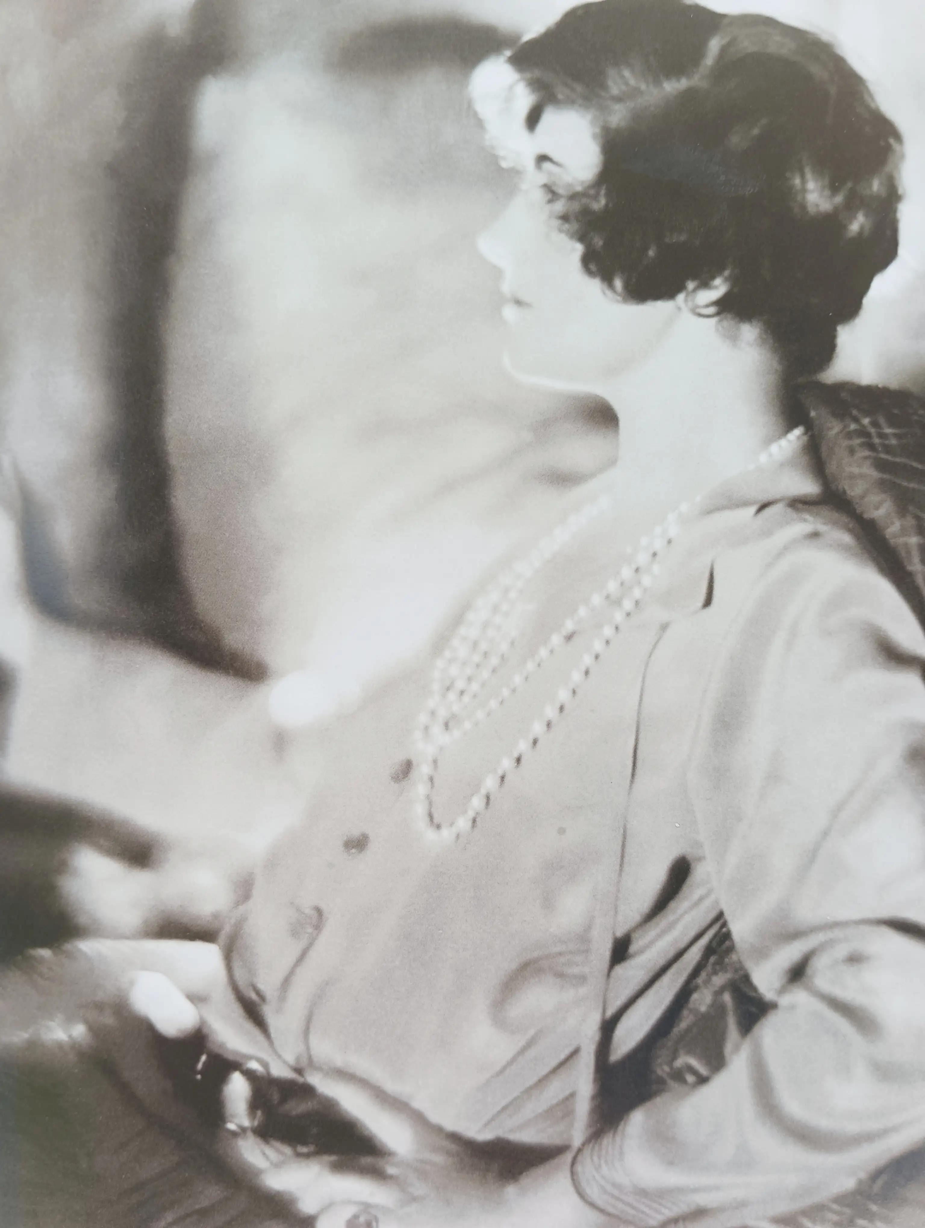 Read "The Legendary Life of Coco Chanel" and see what Ms. Chanel wears ...
