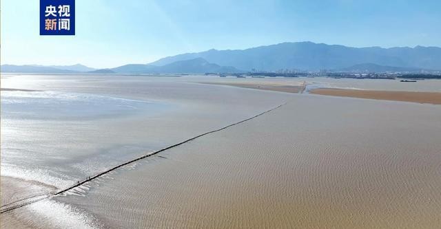 Poyang Lake enters dry season, the Ming Dynasty Thousand Eyes Bridge ...