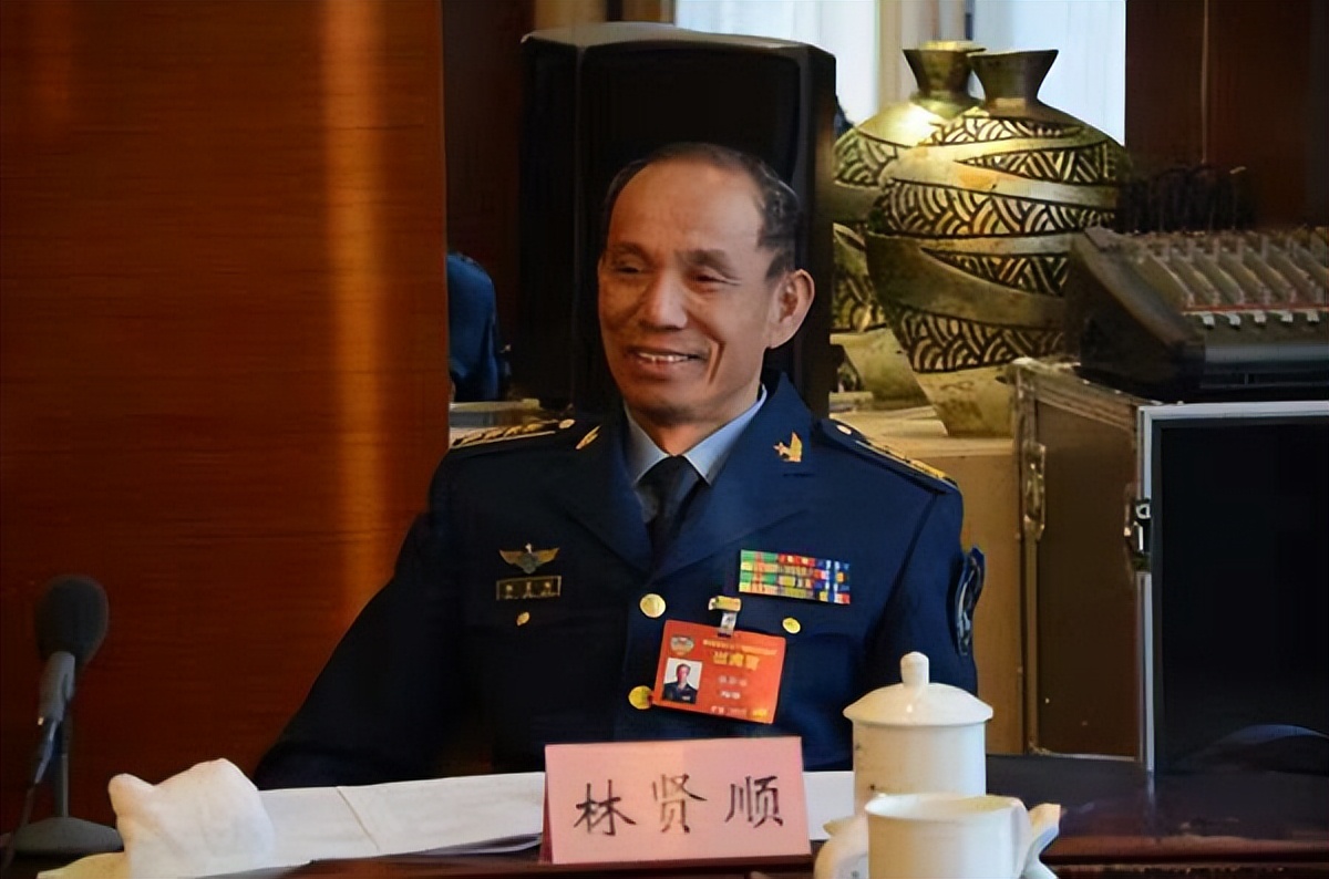 In 1989, Lin Xianshun flew back to the mainland and was almost shot ...