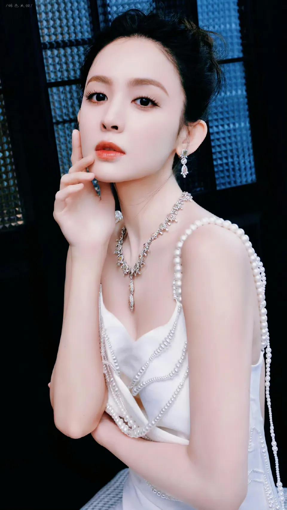 Pearly Beauty - Guli Nazha - iMedia