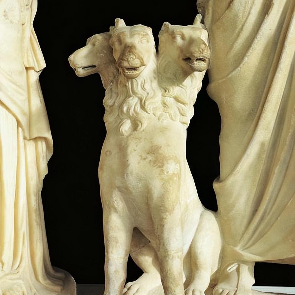 When Columbus's dog appeared in the Americas with a collar, what effect ...